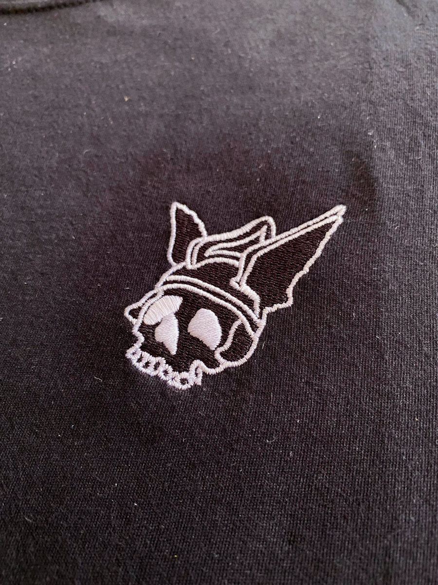 Embroidered Skull Logo T | GAUL
