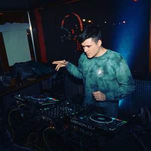 Music | Streaks!