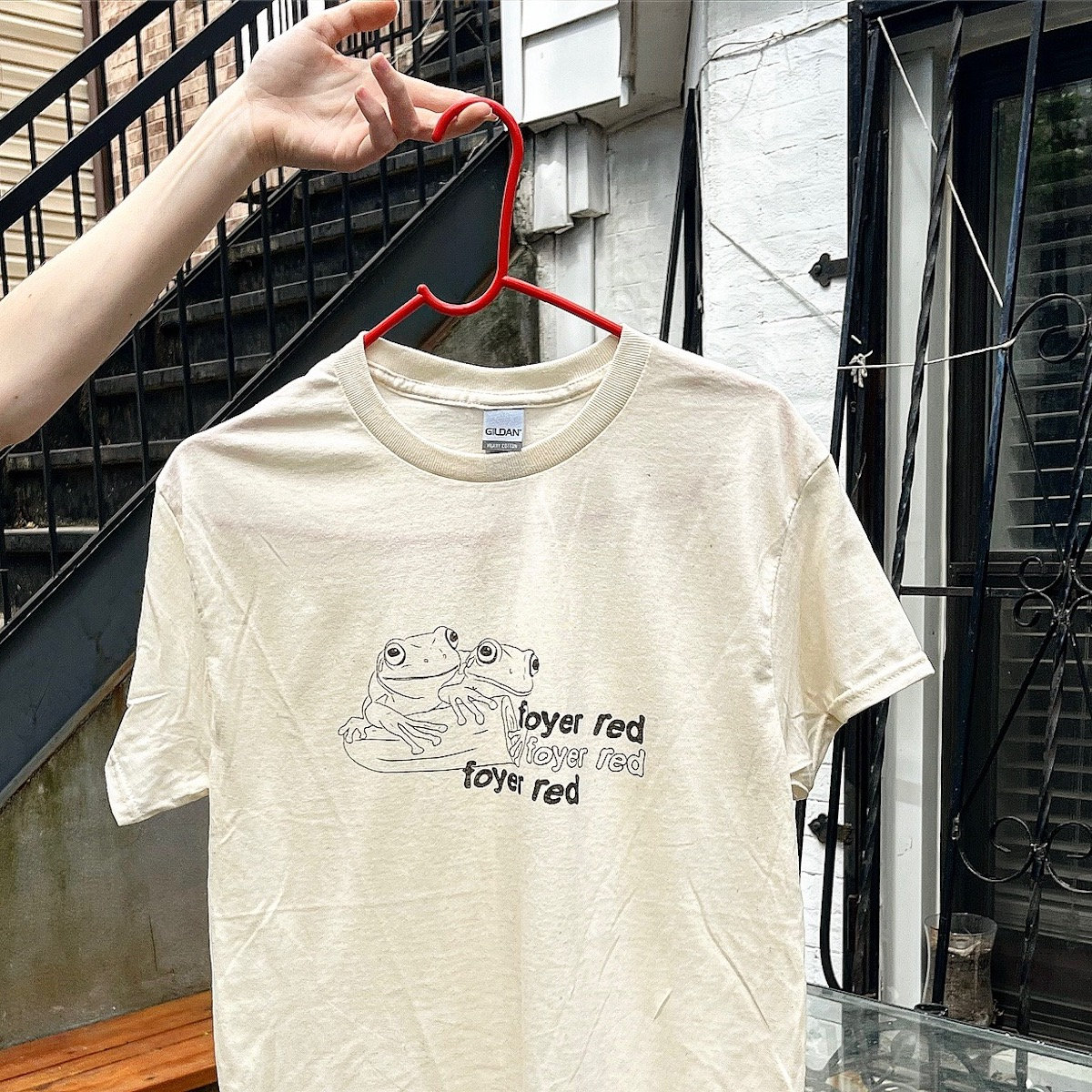 Foyer Red "froggy shirt" | Foyer Red