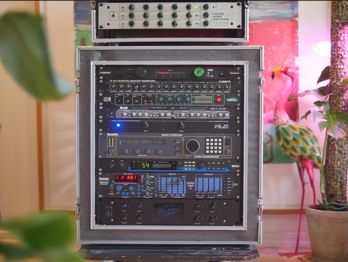 The Covers | Kristian Larsen