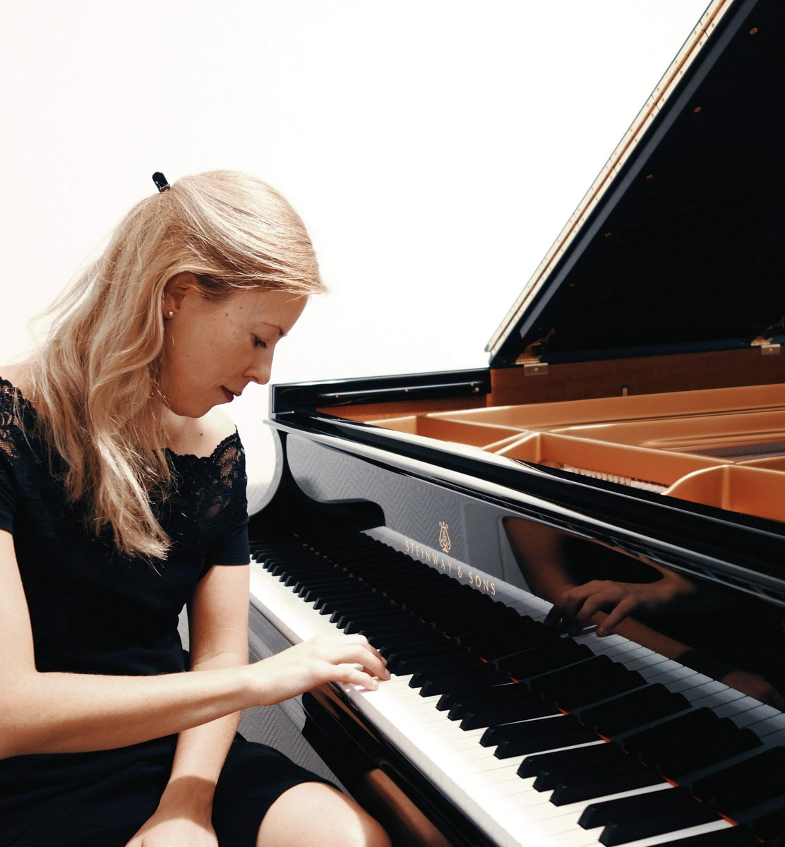 Three Shades of Pachelbel's Canon in D (Relaxing Version) | Magdalena Galka