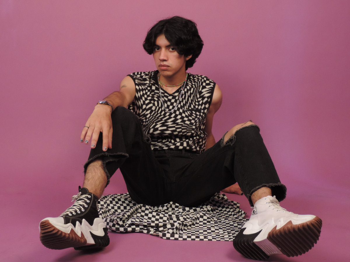 The Black wall And Theory of Sense | Clayboy