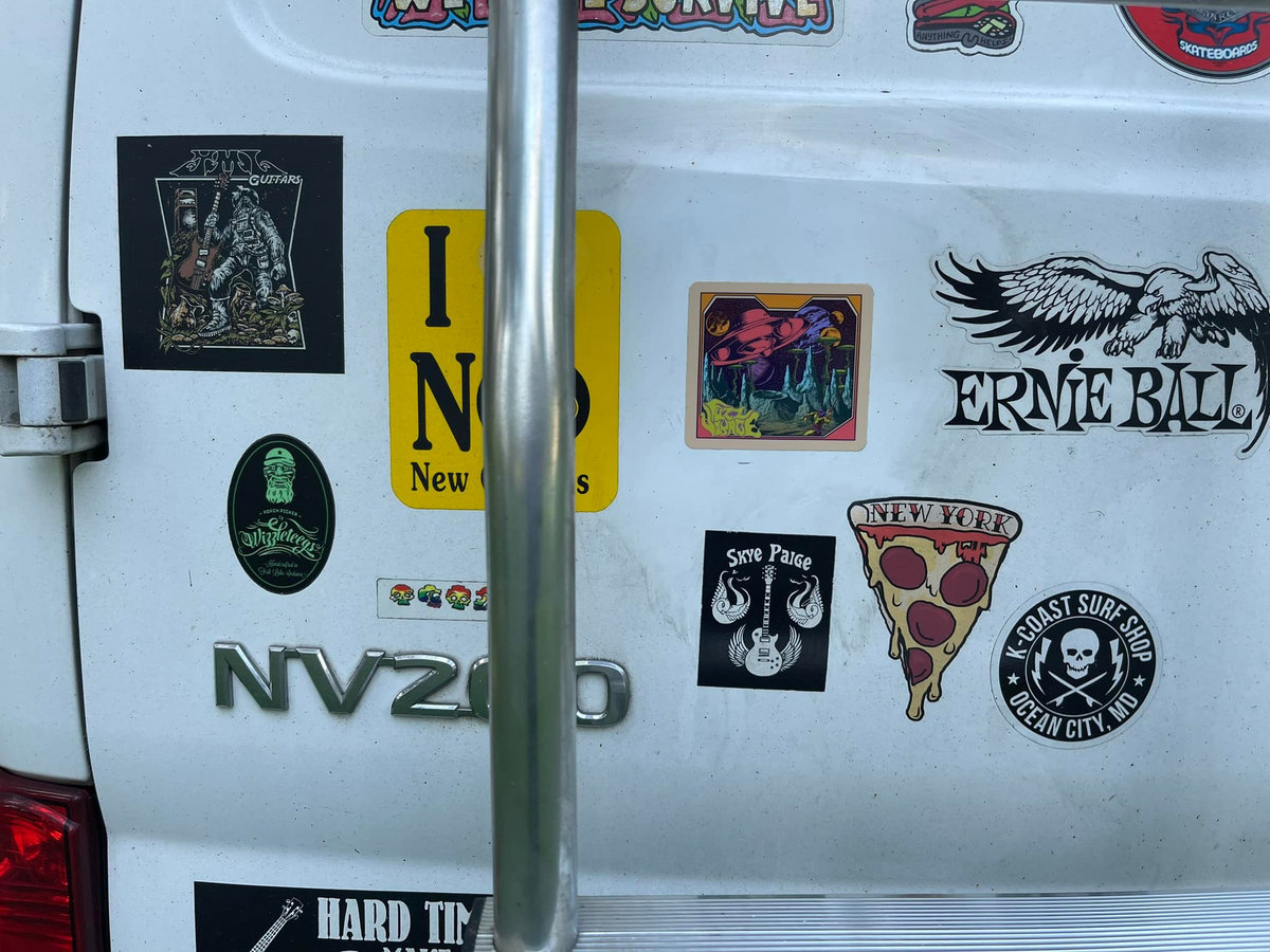 Fuzz Voyage Sticker / Free shipping worldwide | FUZZ VOYAGE