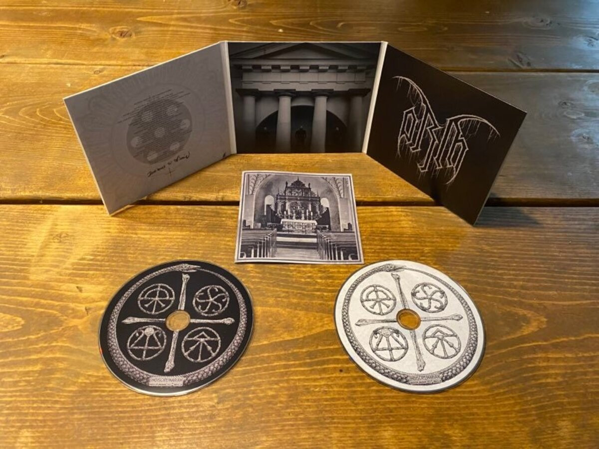 Intet • Altet | ORM