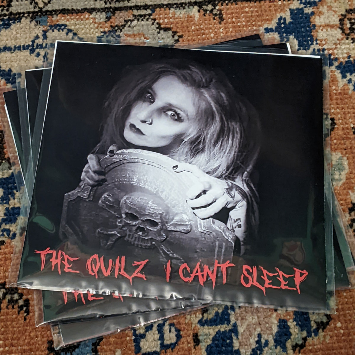 Love Submission / Lady In Red | The Quilz