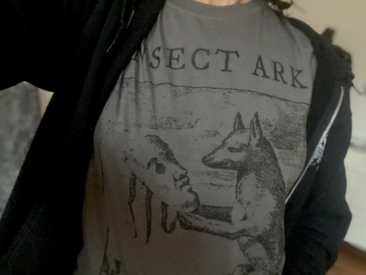 "Fox" Engraving T Shirt - Grey | Insect Ark
