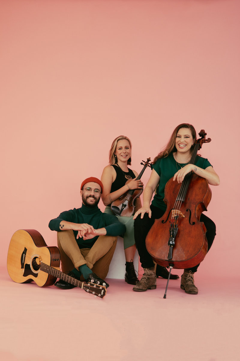 Sur ces eaux | É.T.É