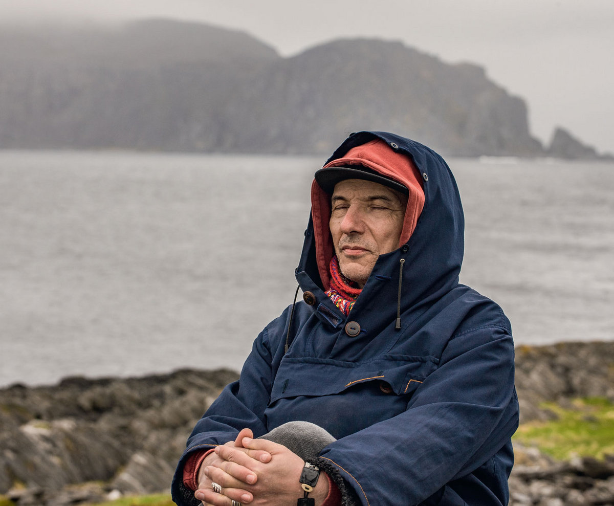 A Place Behind The Gardens Of The Houses. Báiki | Torgeir Vassvik