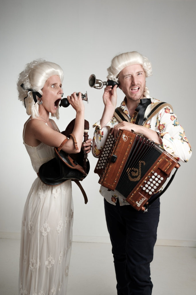 Duo Macke-Bornauw - Curly Music | Duo Macke-Bornauw | Compagnie Macke ...