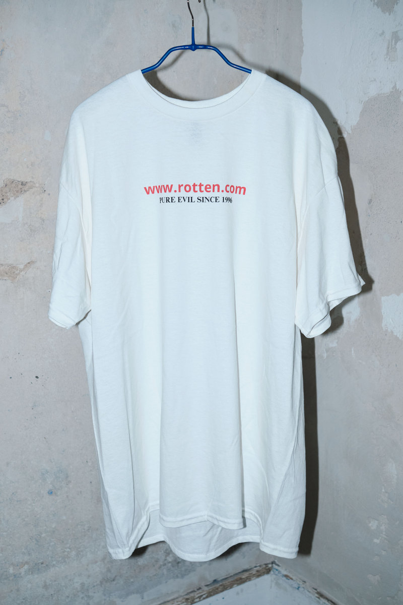 "Rotten.com Archive" T-Shirt | luxxuryproblems