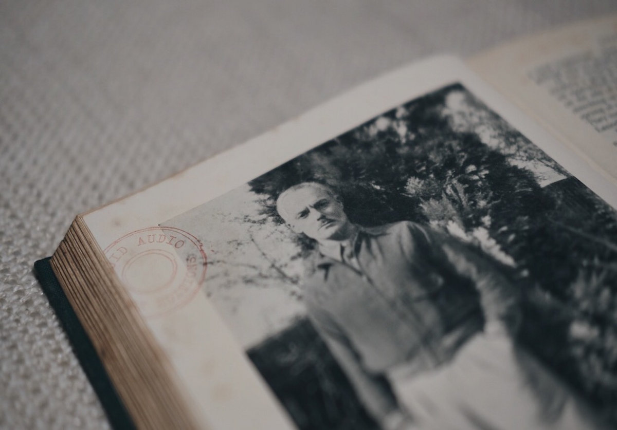 At Sea | Phil Tomsett & Aaron Martin | Facture