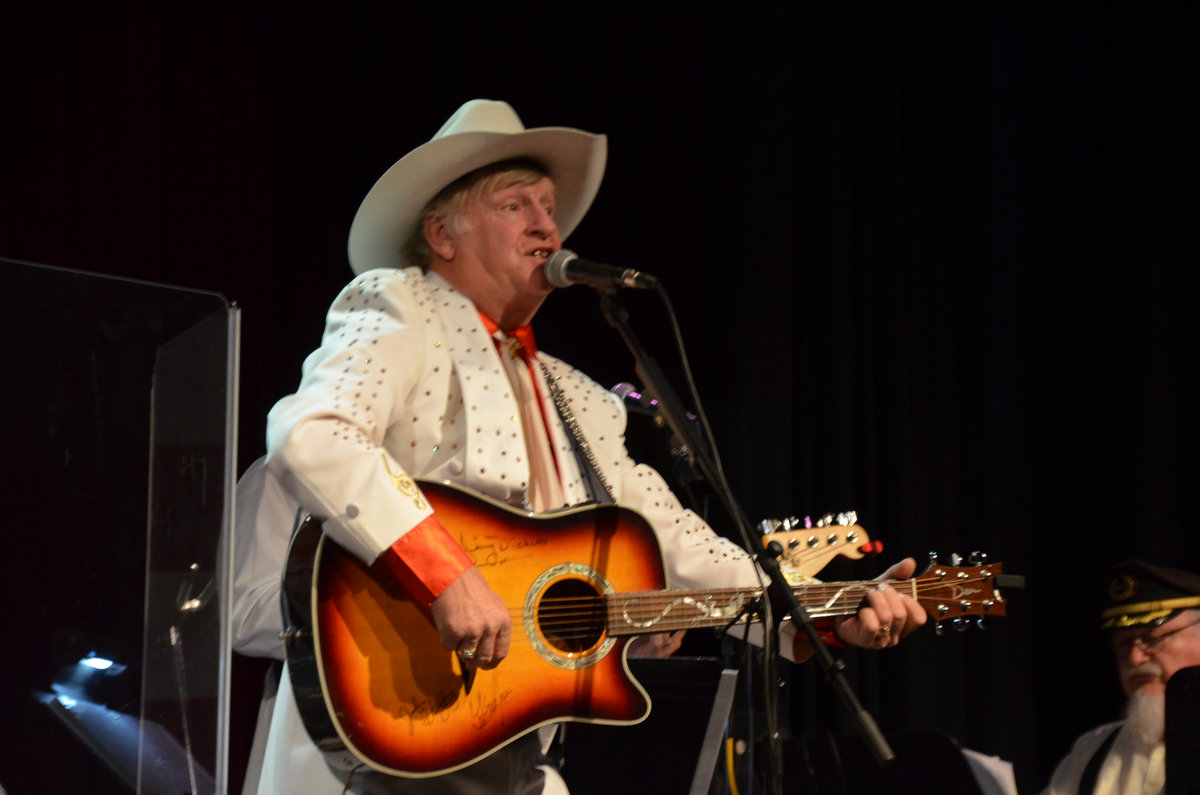 Keep It Country | Dean Holmen | Colt Records