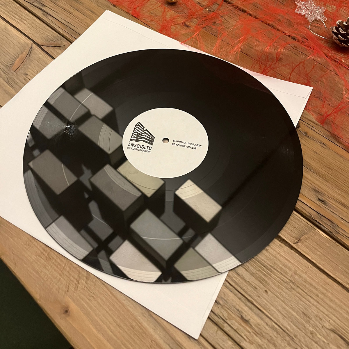 LNS016: Trisolarian | Nphonix | LNS rec