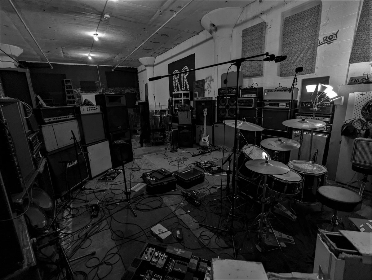 LIVE FROM THE END | Mechanophile