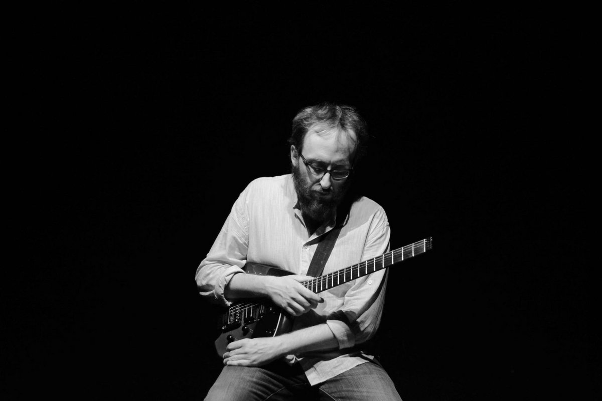 the charting sleepers - in a nutshell | Adolfo La Volpe