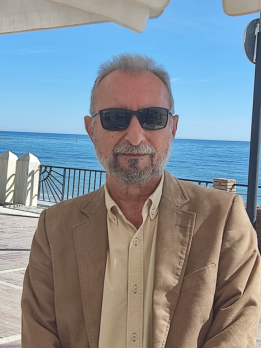 HECHO A MANO | CURRO