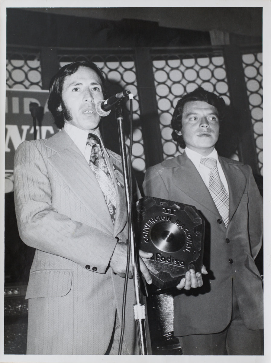 Ecuatoriana - El Universo Paralelo de Polibio Mayorga 1969-1981 (Analog ...