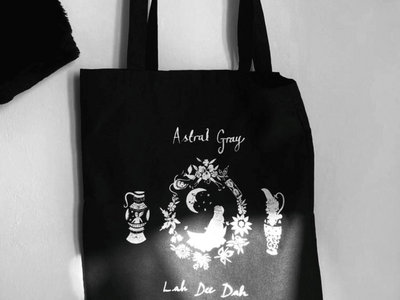 'Lah Dee Dah' Tote bags | Astral Gray