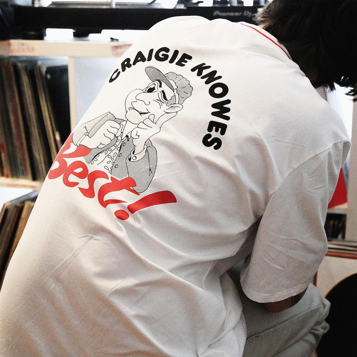 Who Knows Best? T-Shirt | Craigie Knowes