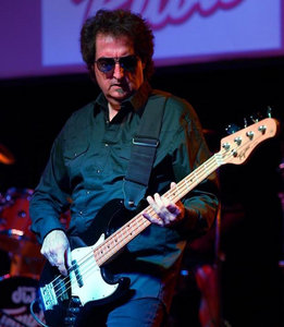 Music | Jose Ferro : Solo, The Screamin’ Lords and Agentz