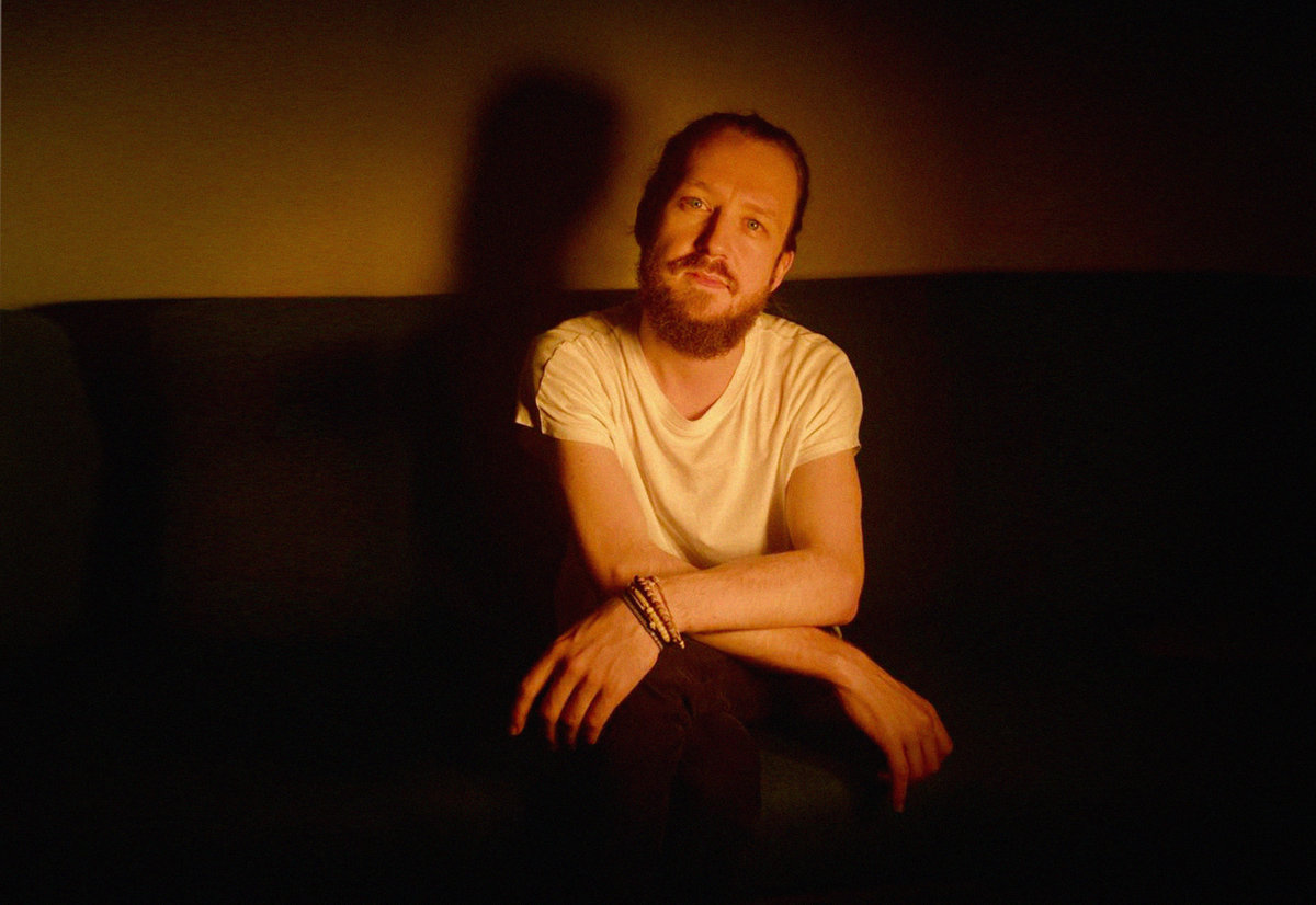 King Lee | a wave, a mouth;