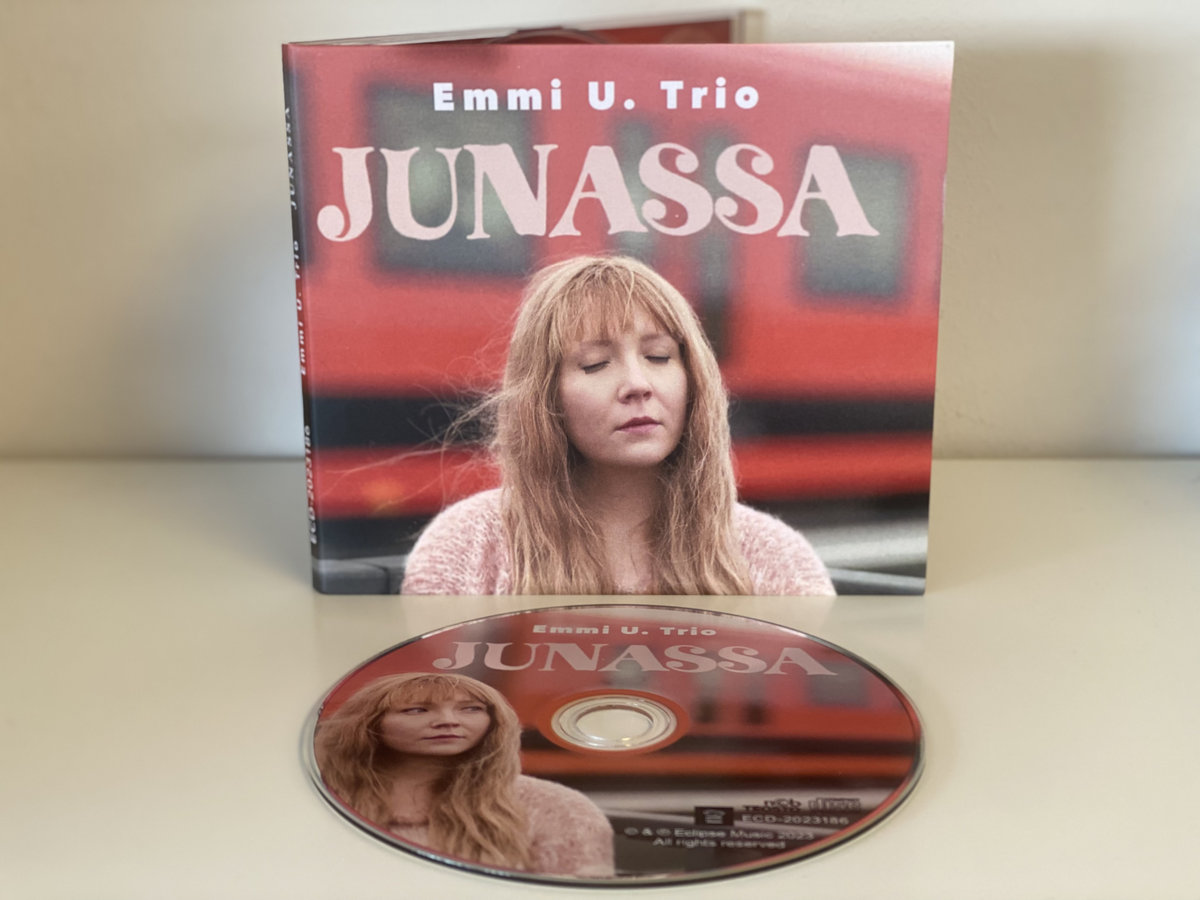 Junassa | Emmi U. Trio | Emmi U. Quintet