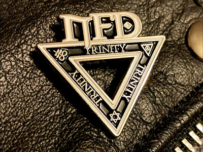 NFD TRINITY - Metal, enamel badge with clasp | NFD