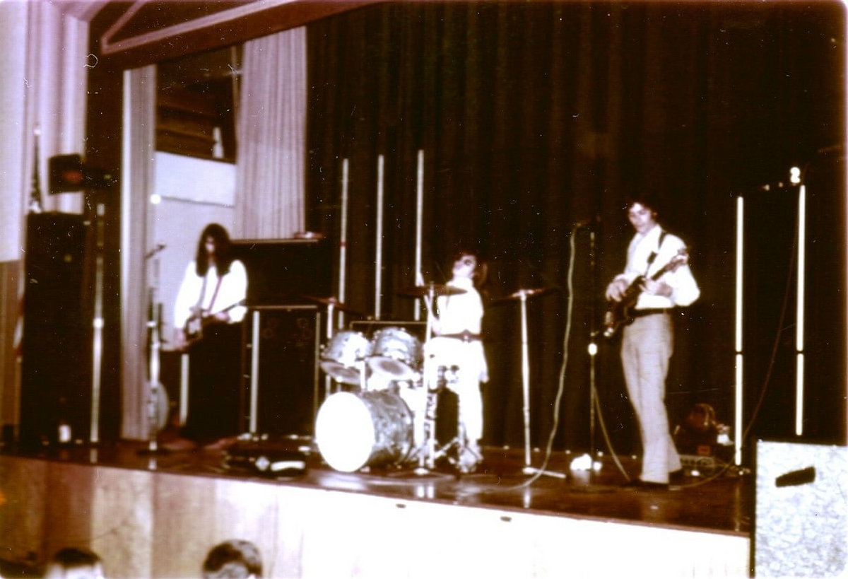 King of The Black Sunrise | Thunder And Roses