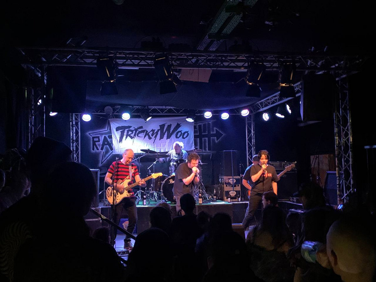 Sehnsucht | TRICKY WOO