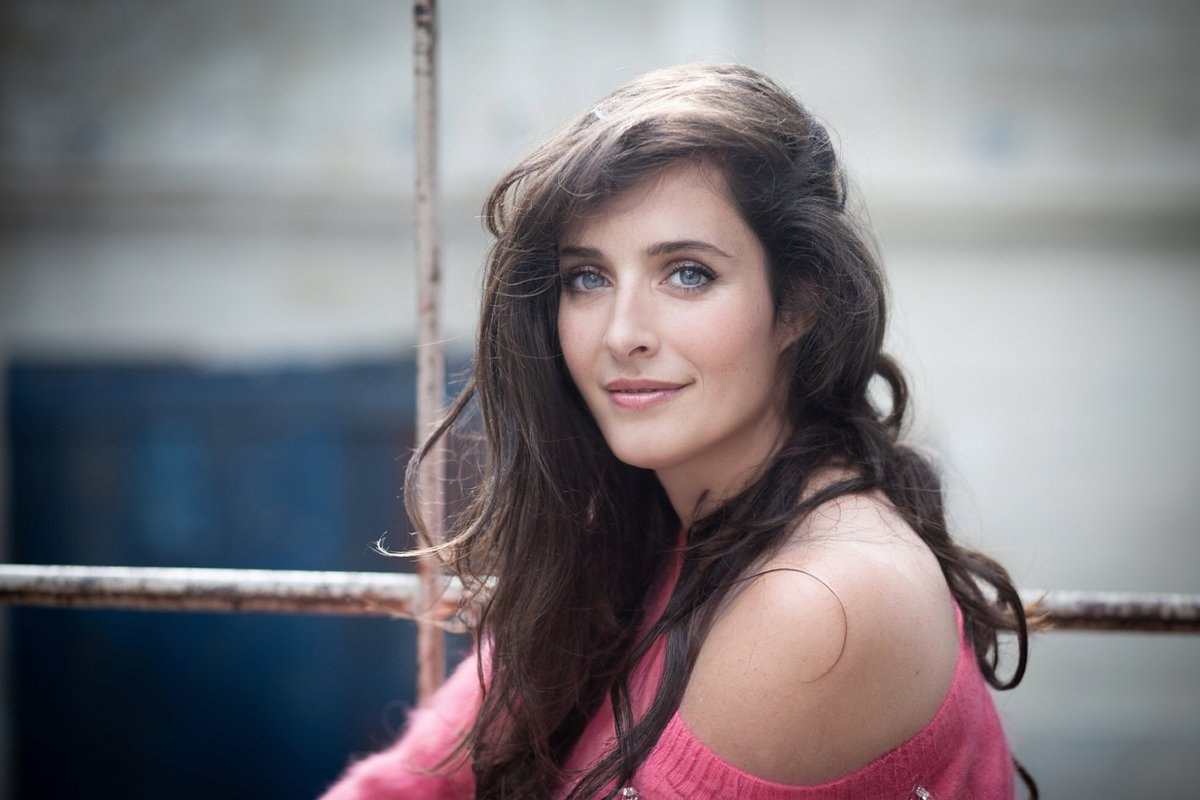 Poulenc: La Voix humaine, Fiançailles pour rire | Julie Cherrier-Hoffmann