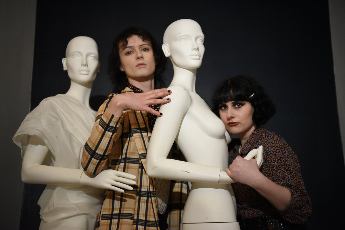 Sic Sac Wuss | The Abstract Dancers