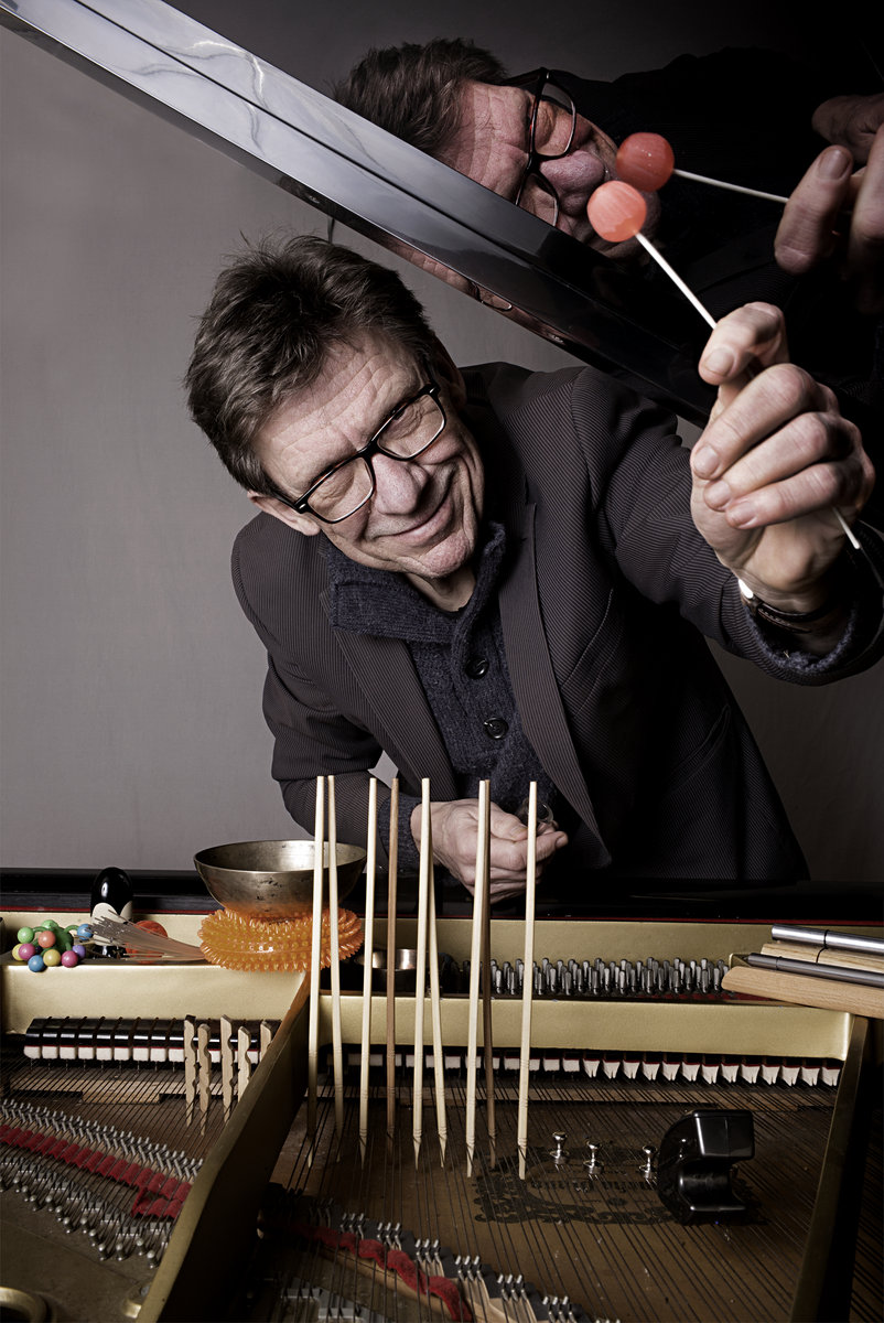 How Do I Listen | Jodi Gilbert (voice), Tineke de Jong (violin), Albert ...