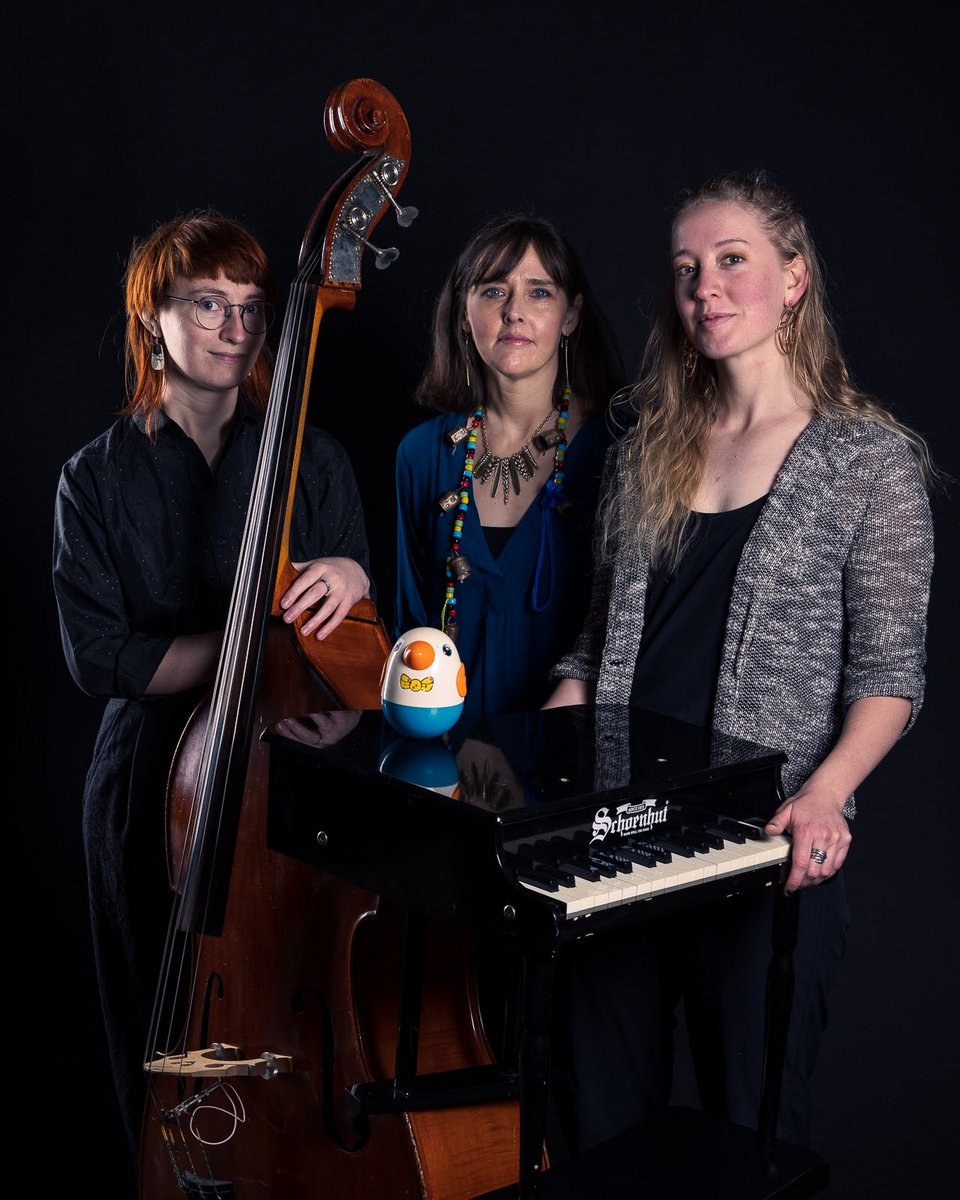 Upon the Earth | MANtrio