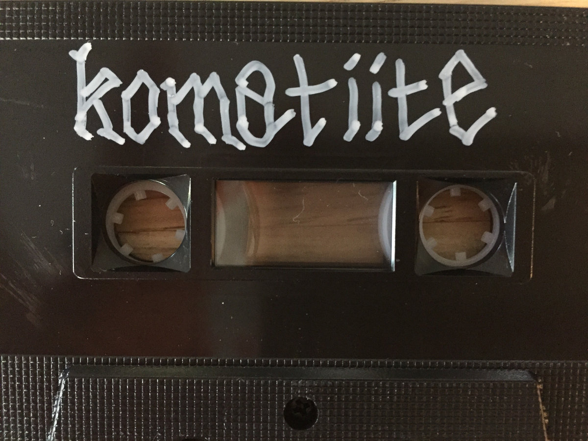 Komatiite S/T | Komatiite