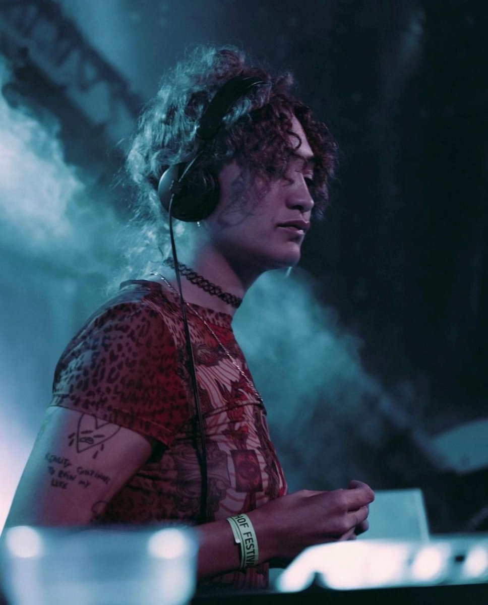 Filled With Oil | NVST