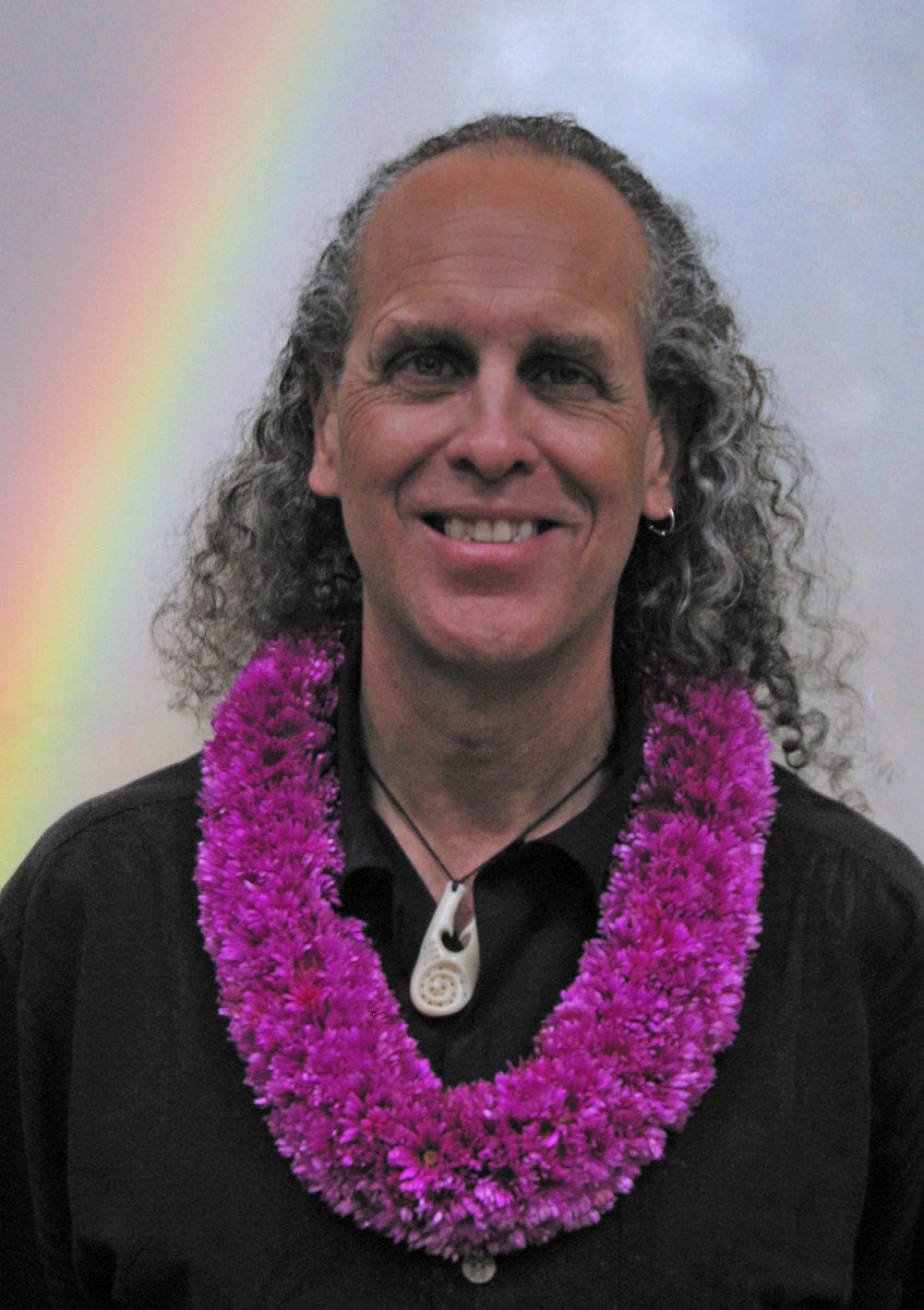 Ke Ao Ka Ua Ke Kai | Pili Moreno