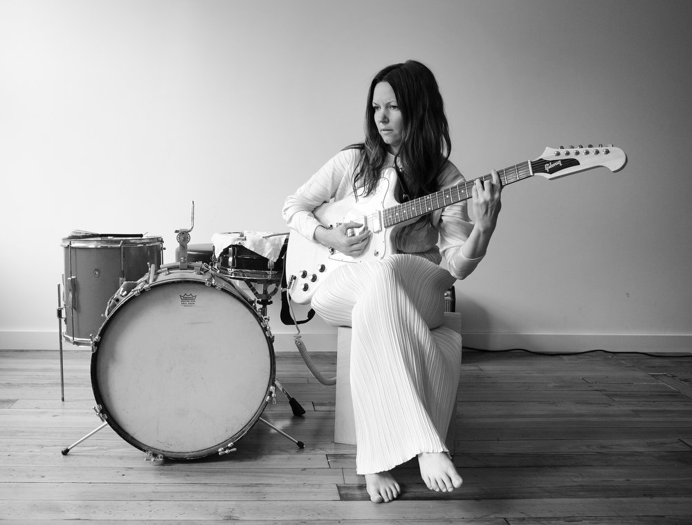 Looking For Knives (Single) | DYAN