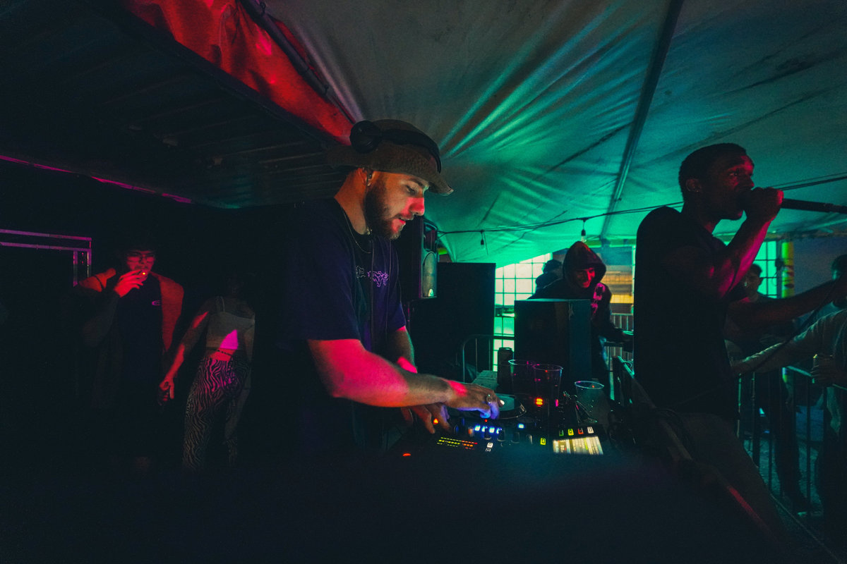 Demand Selects #13 | clÜ x Headroom | headroom