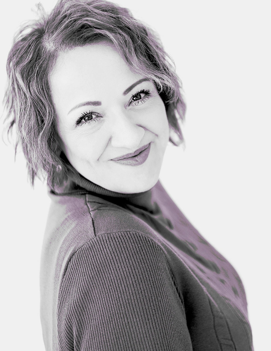 Wandering Through | Jennifer Vranes