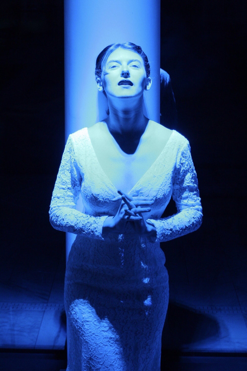 Moratorium: Album | Mitzie