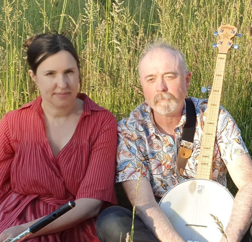 Tunes from the Air, Tunes from the Ground | Peter and Jane