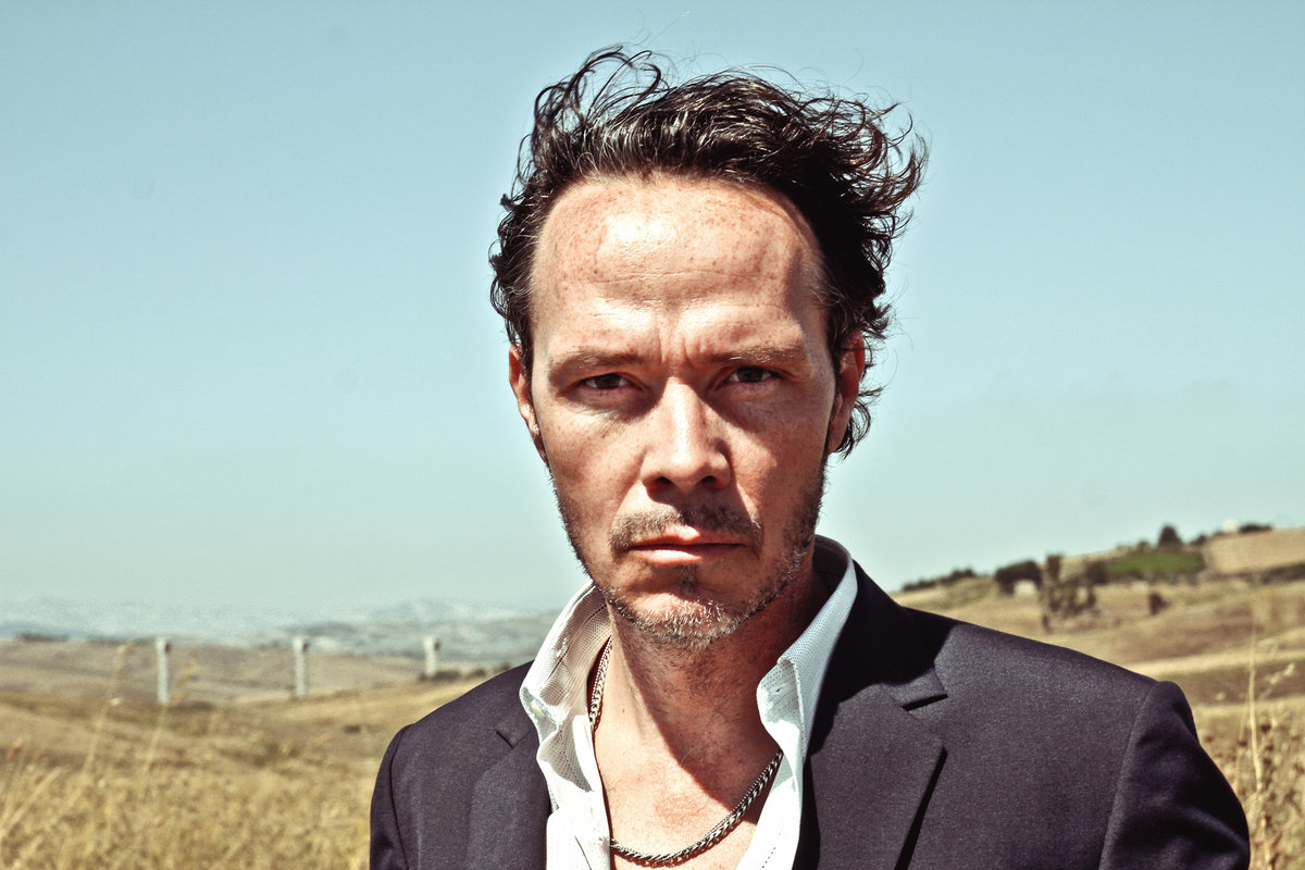 Between Hemispheres | Hugo Race