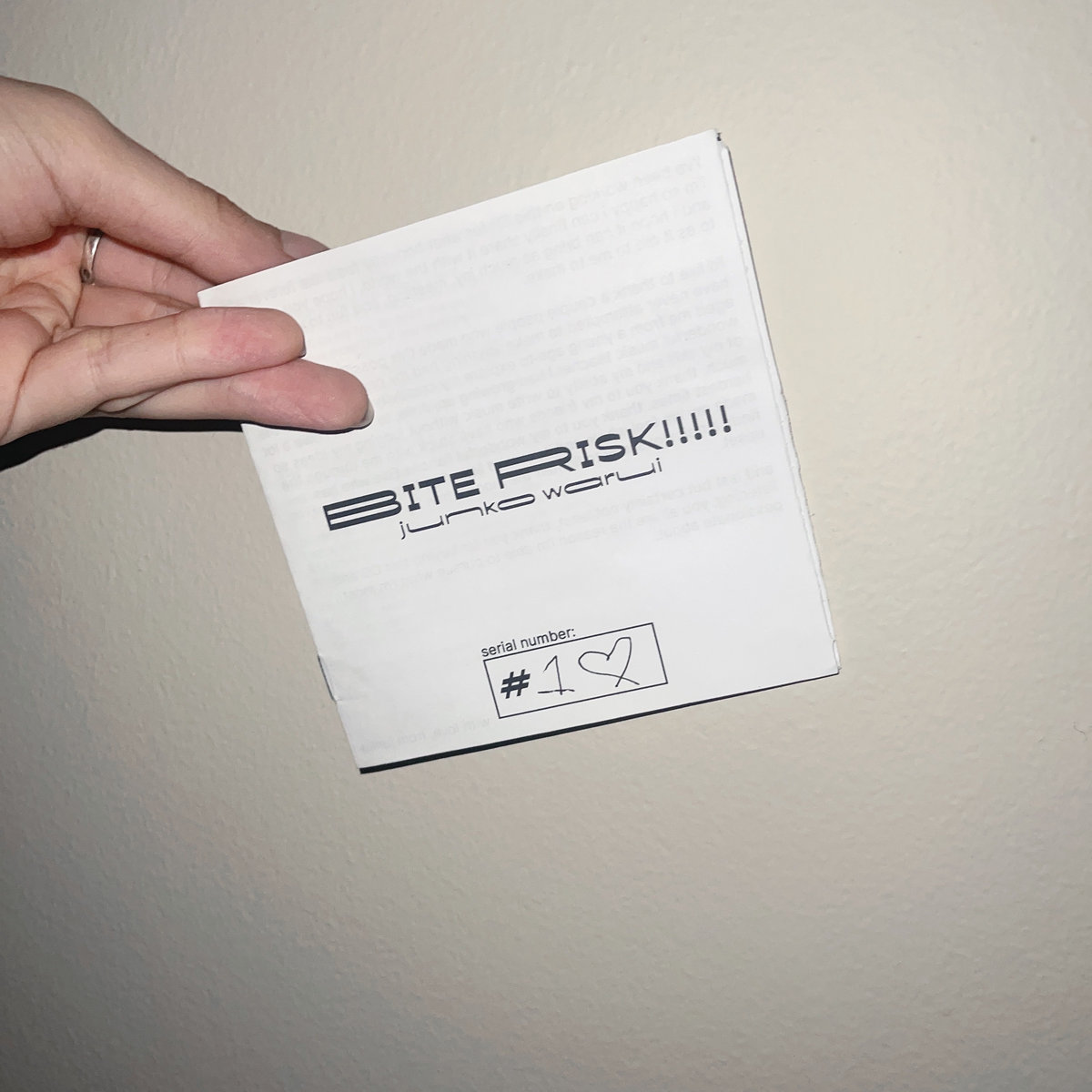 BITE RISK!!!!! | junko warui