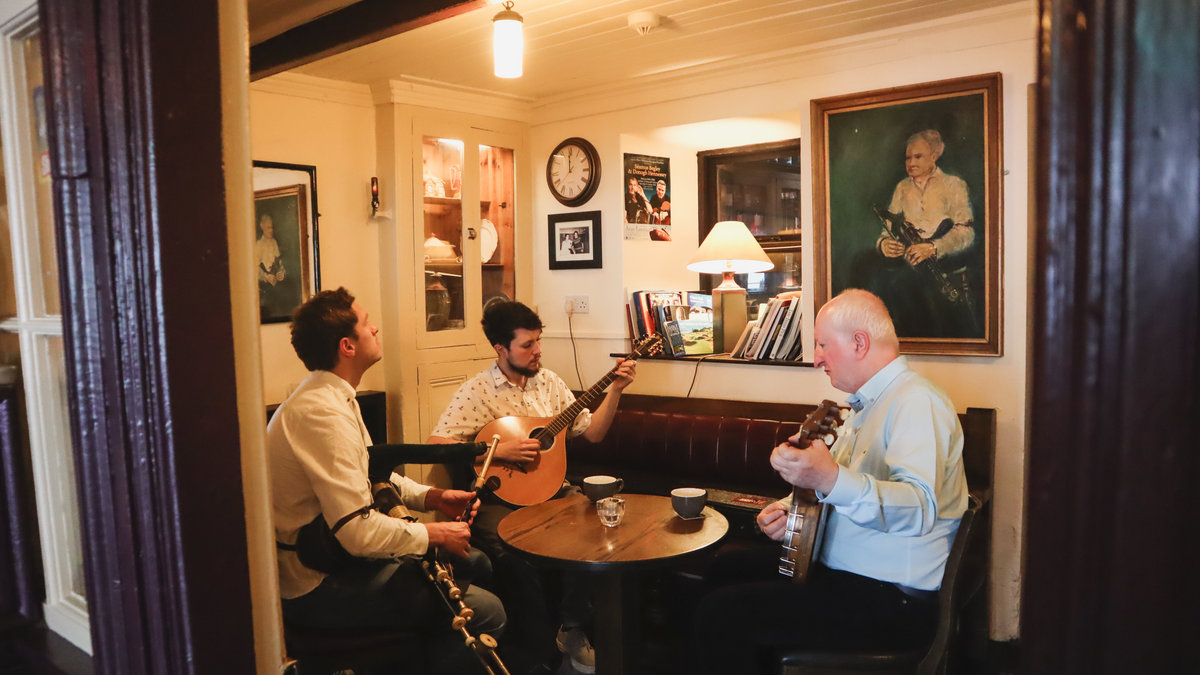 Beo | Pádraic Keane, Páraic Mac Donnchadha & Macdara Ó Faoláin