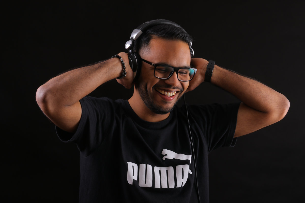 Un Tema Incompleto (Pt.I , Pt. II) | Gerald Sanchez
