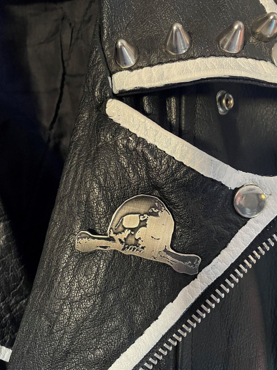 Die Cast Metal Badge | DEFIANCE