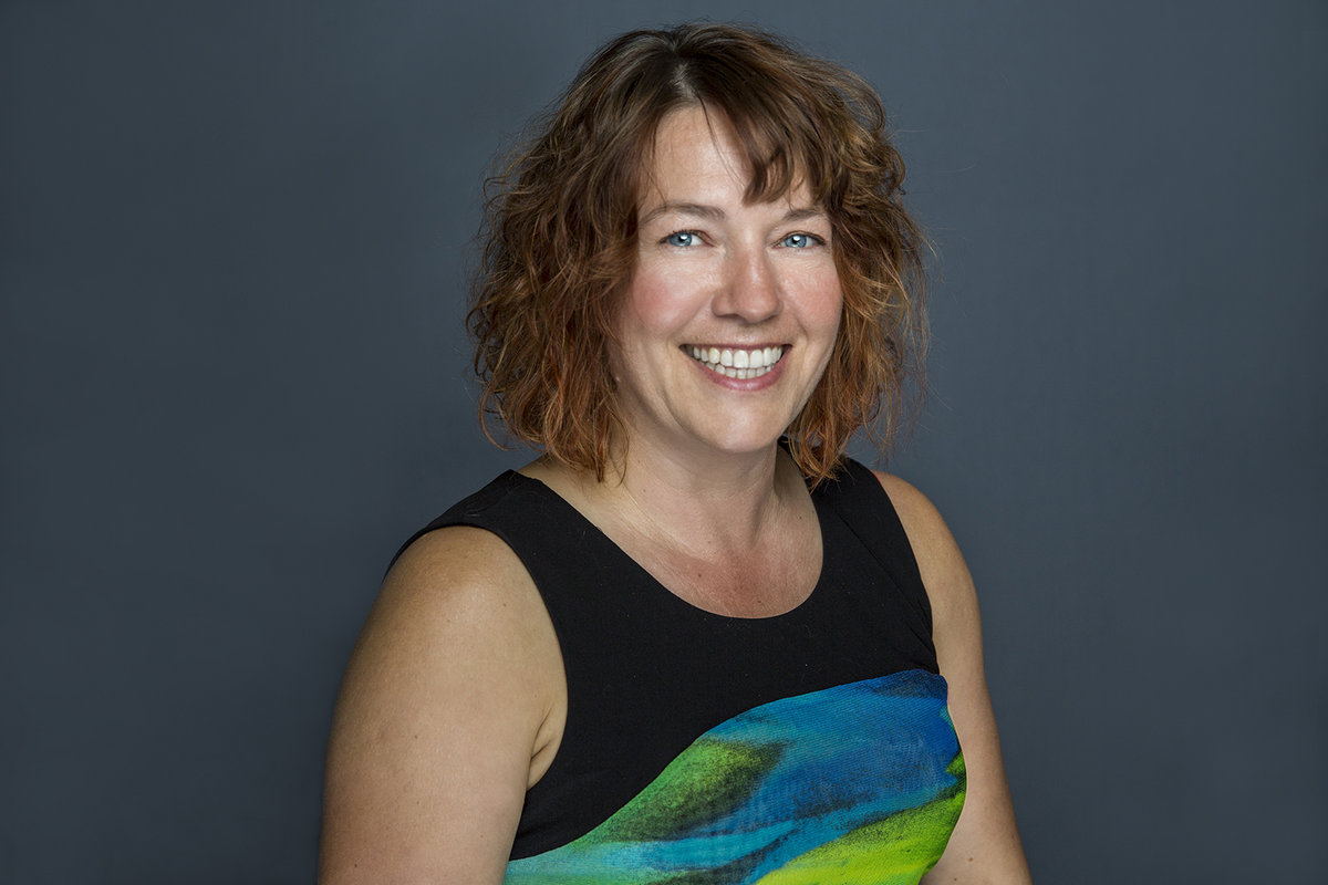 Lov Lavatic | Lara Lewis