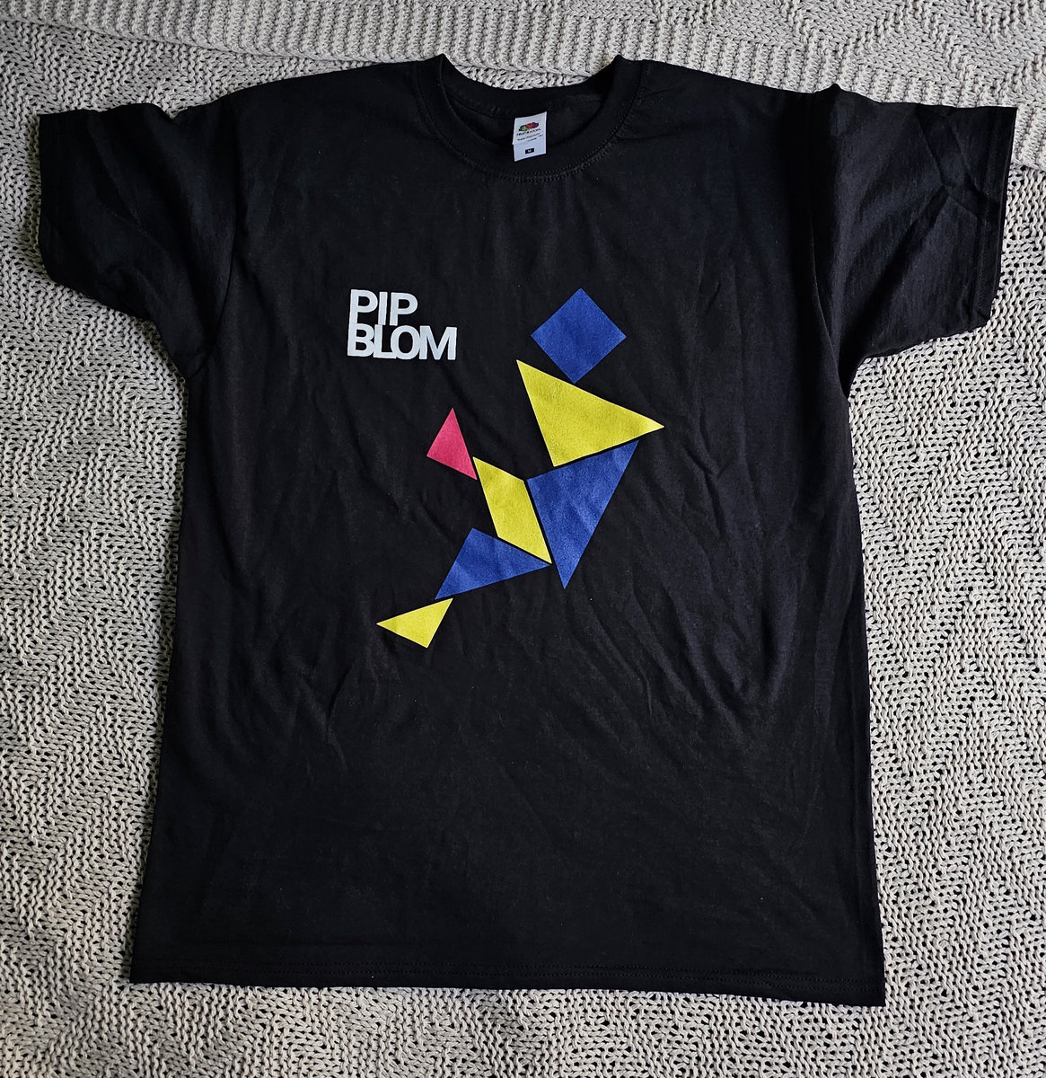 Black Bobbie T-shirt (NEW) | Pip Blom