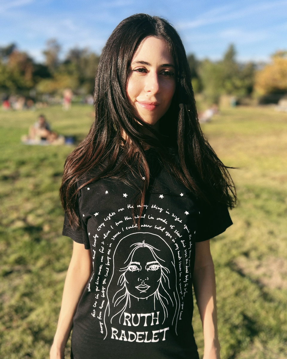 "Stranger" T-Shirt / Black | Ruth Radelet