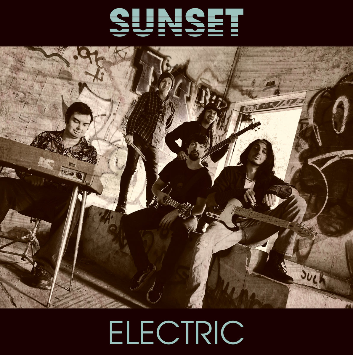 Graffiti Hearts | Sunset Electric